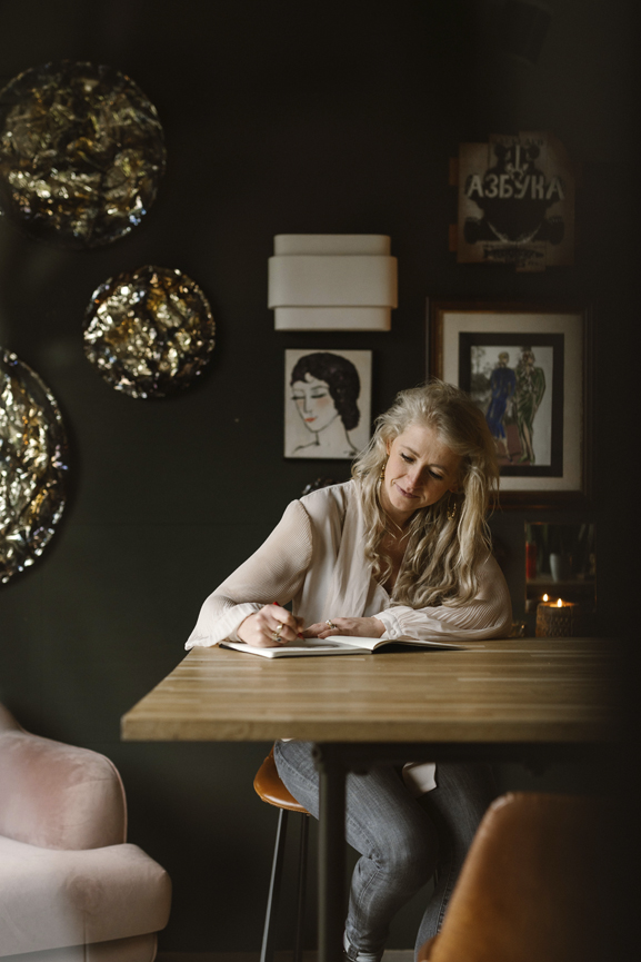 Pleunie Buyink / BIOGRAPHY